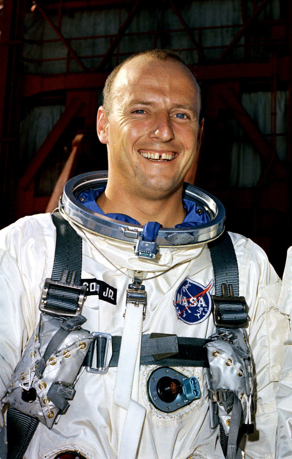 Neil, Buzz en... deze 12 mensen liepen op de maan | Foto | AD.nl