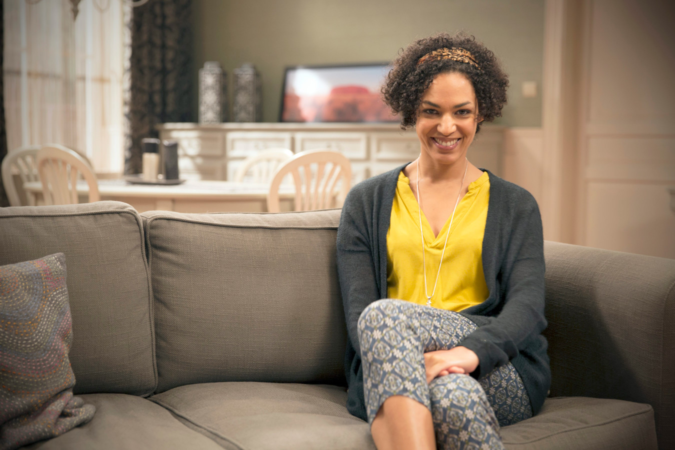 'Thuis'-actrice wordt gezicht van Belgisch modemerk | Foto | hln.be