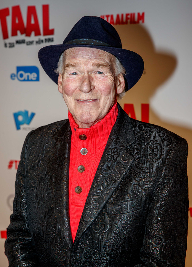 Fockeline Ouwerkerk schittert op rode loper 'Taal is zeg maar echt mijn ...