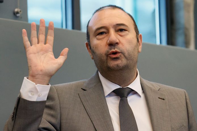 Christophe Collignon a prêté serment devant le parlement wallon ...