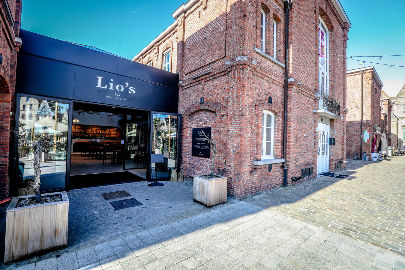 RESTOTIP. Lio’s in Brugge: “Ons advies? Kom hier minstens eens op het terras genieten op een ...