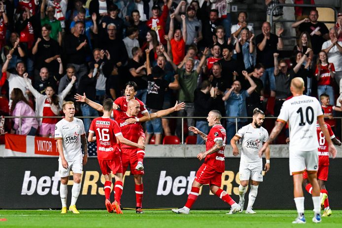 Antwerp behoudt perfect rapport dankzij verschillende knappe goals ... Antwerp behoudt perfect rapport dankzij verschillende knappe goals ...