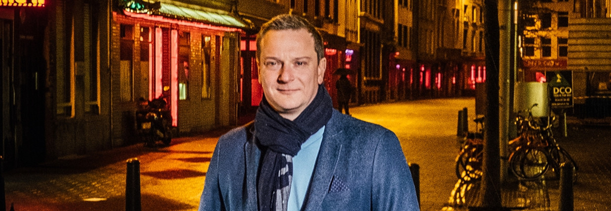 'Dode hoek': ex-commissaris en ex-Vlaams Belanger Bart Debie stond ...