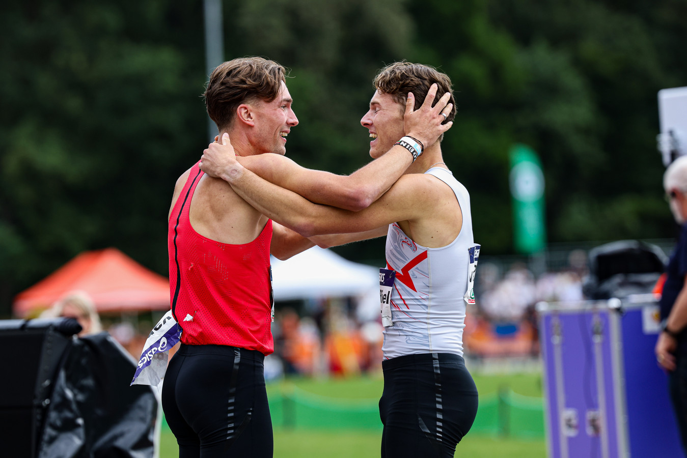 Broertjes Van Riel draaien met succes diskwalificatie terug: Goud voor ...