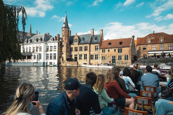 Ontdek Brugge tijdens stadswandeling langs groen en water | Brugge | hln.be