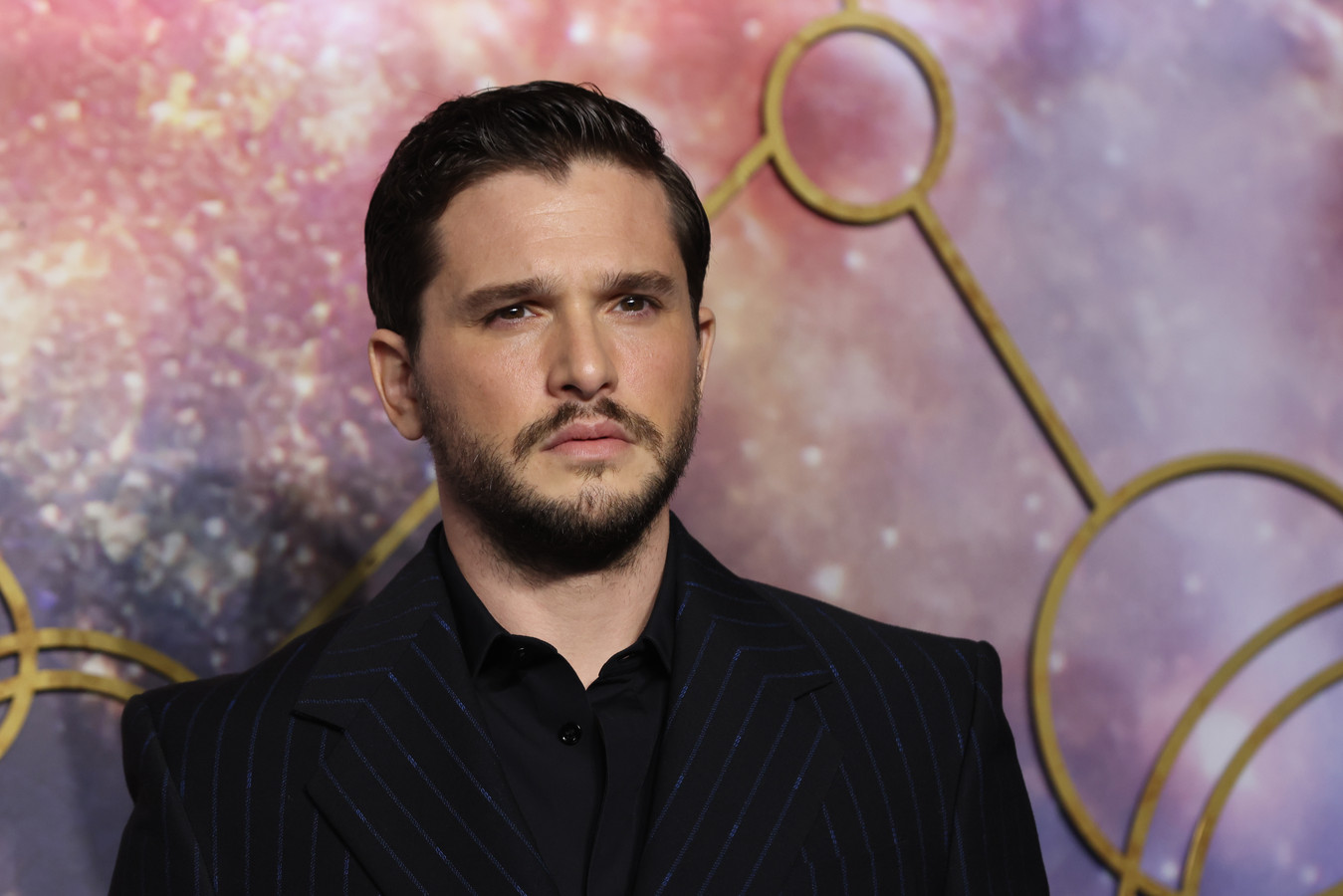 Naaktscène Kit Harington in toneelstuk zorgt voor strenge regels: ‘Alle ...