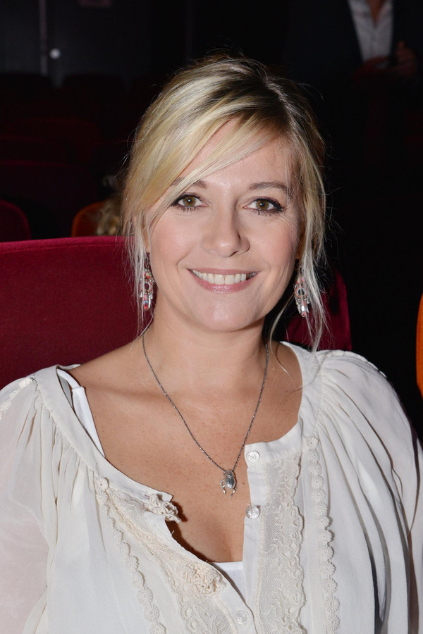 Flavie Flament répond aux critiques sur son physique en montrant sa ...