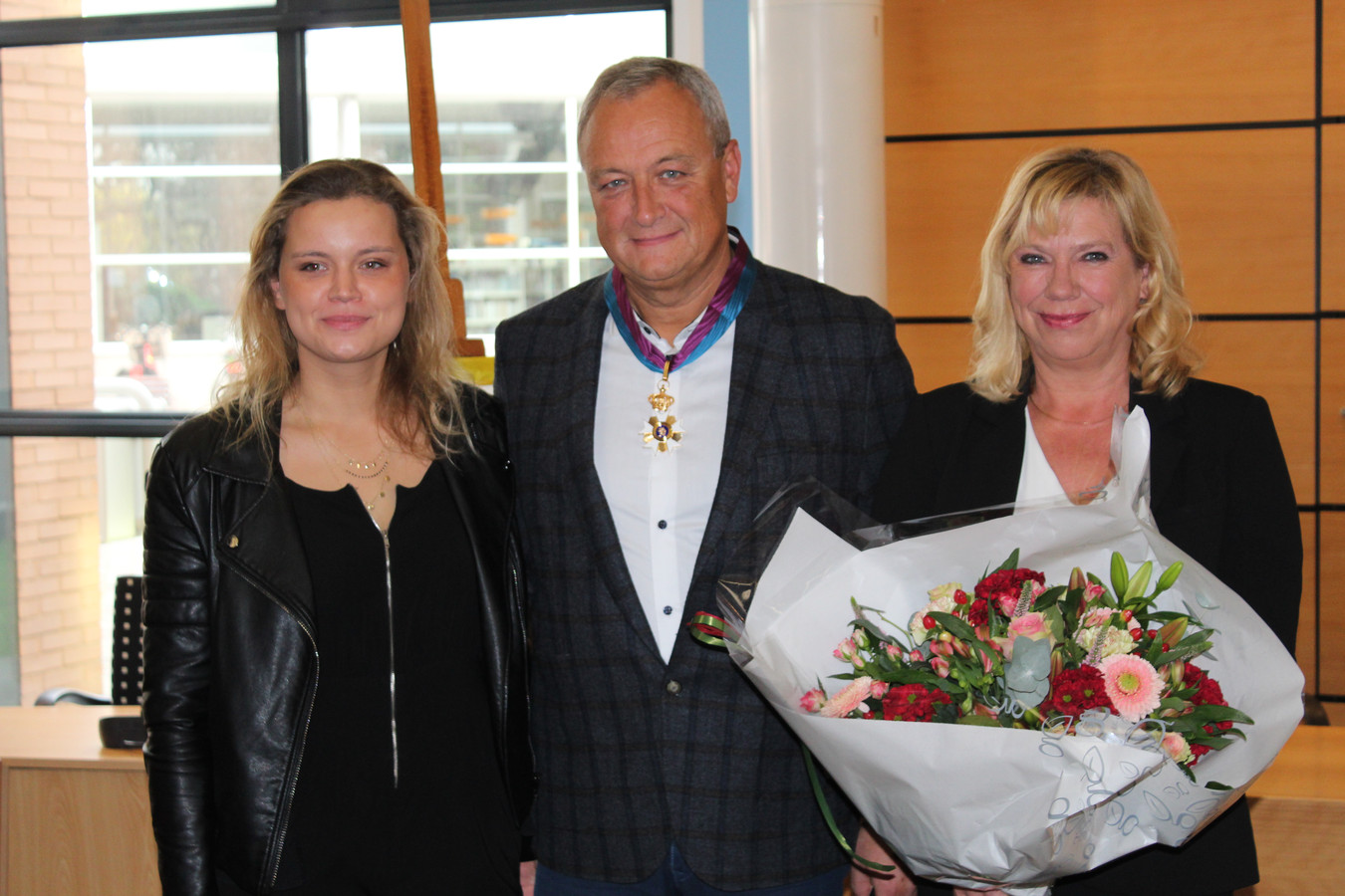 Commissaris Alain Remue (Cel Vermiste Personen) gehuldigd als ...