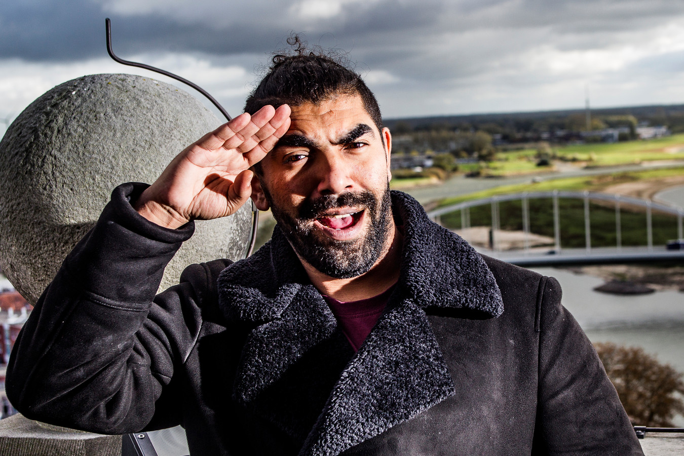 Van Amsterdamse rapper met ‘schijt’ naar Bathmense vader met ...