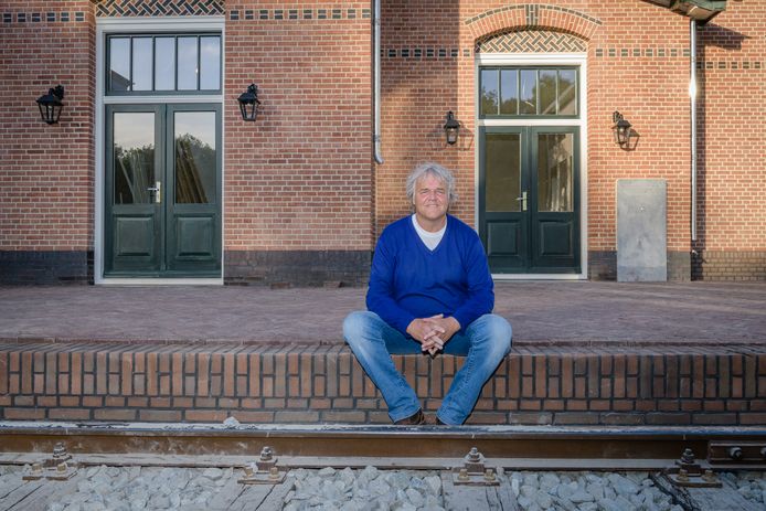 Hoe Henk Dissel het oude station Huis ter Heide en zijn spoorlijn ...