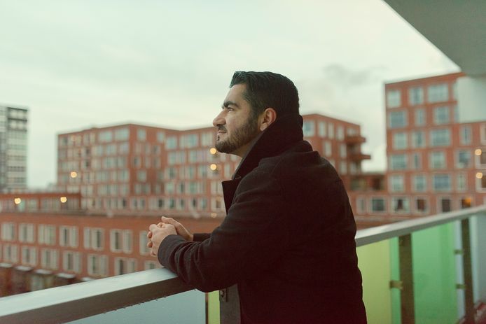 Murat Isik wint Libris Literatuur Prijs 2018 | Show | AD.nl