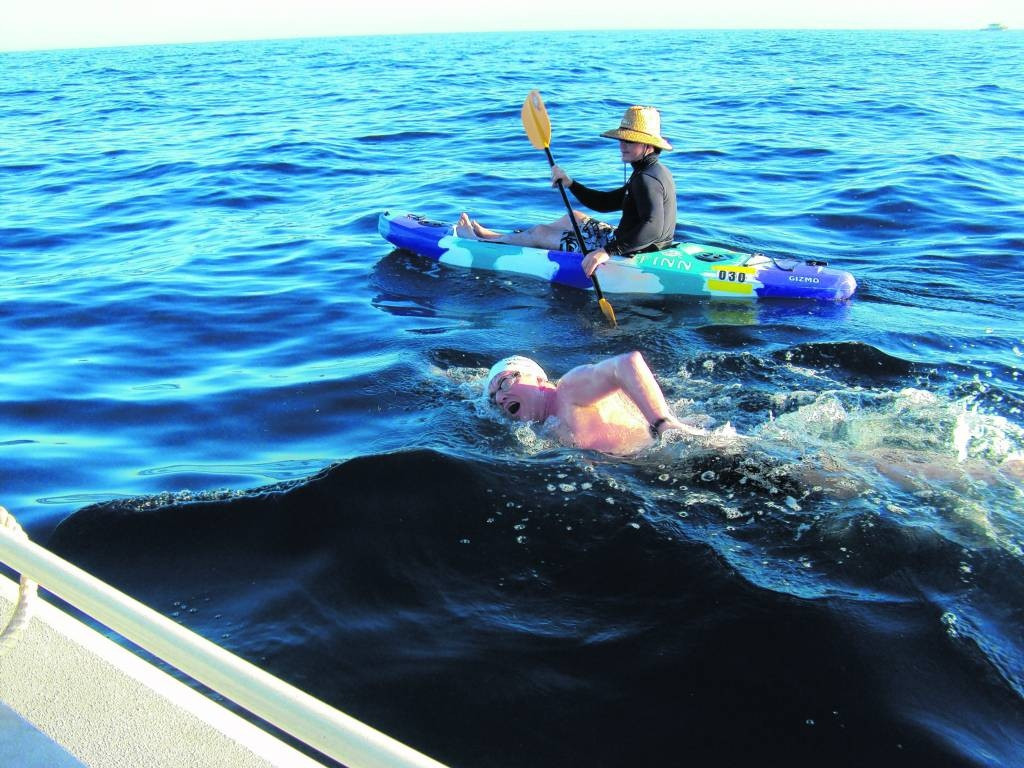Milko van Gool in 10.34 uur over Noordkanaal | Foto | bd.nl