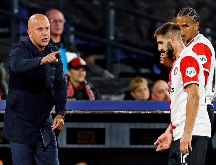 Feyenoord-trainer Arne Slot heeft slecht nieuws over inzetbaarheid Luka ...