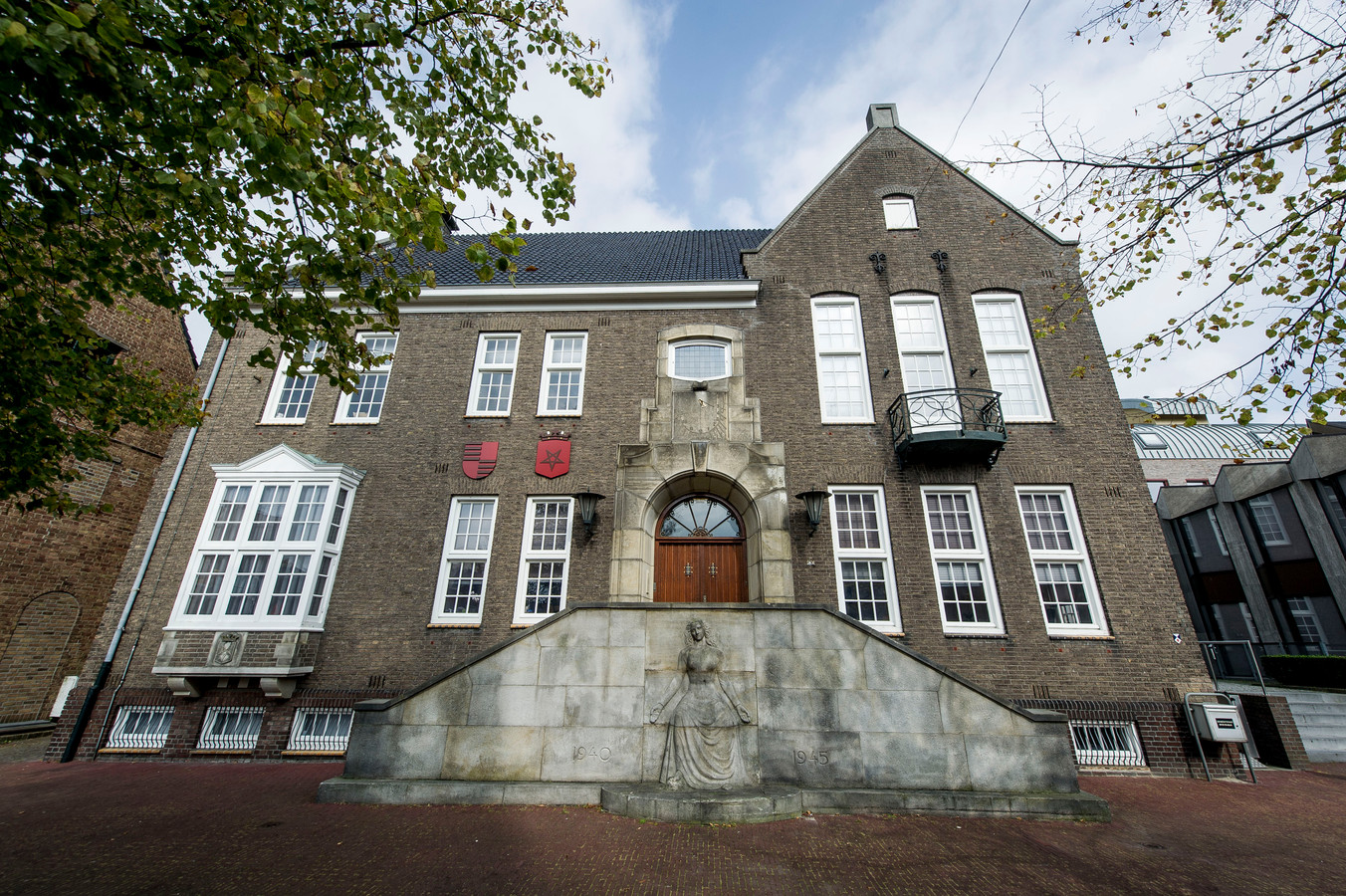 Trage gemeente Haaksbergen moet landbouwechtpaar Hemel na slepend ... Trage gemeente Haaksbergen moet landbouwechtpaar Hemel na slepend ...