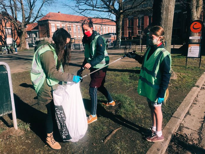 Scholen en jeugdverenigingen pakken zwerfvuil aan met ‘Operatie Proper ...
