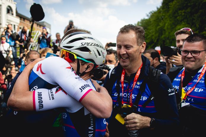 INTERVIEW. David Geeroms, vaste verzorger van Remco Evenepoel: “Hij was ...