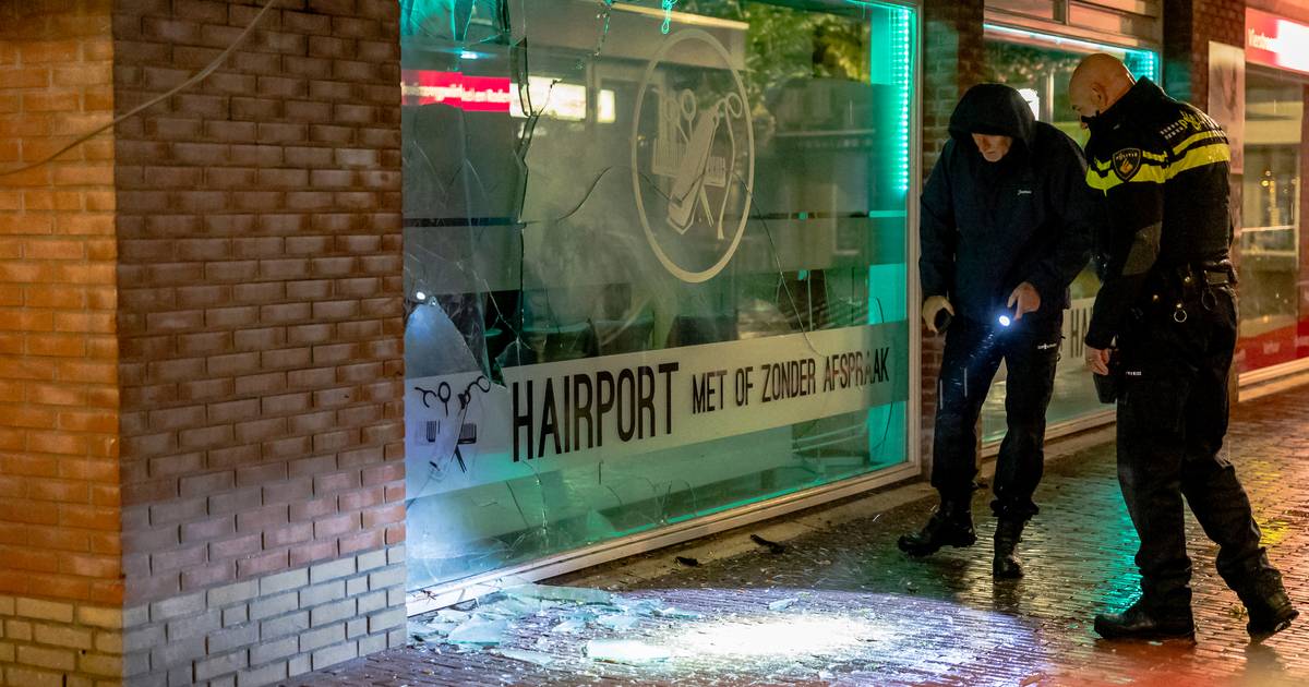 Explosief ontploft bij winkelpand in centrum van Berkel en Rodenrijs ...