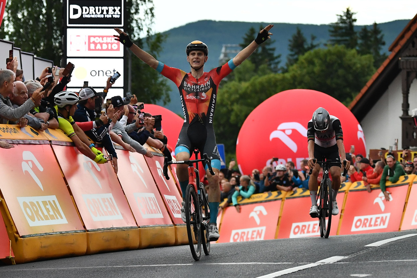 Matej Mohoric blijft na Tour de France in ‘winning mood’ | Foto | AD.nl