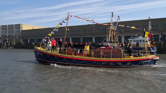 IN BEELD. Na duizenden uren werk vaart reddingsboot Watson opnieuw uit ...