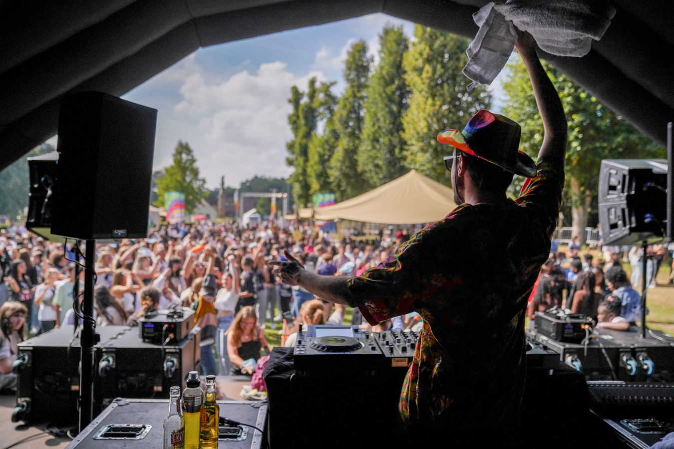 OLVI Boom viert 20ste verjaardag met festival in het park | Foto | hln.be OLVI Boom viert 20ste verjaardag met festival in het park | Foto | hln.be