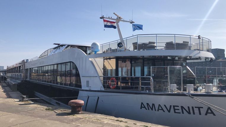 Vluchtelingen naar andere plek: eigenaar opvangboot wil alleen kinderen ...