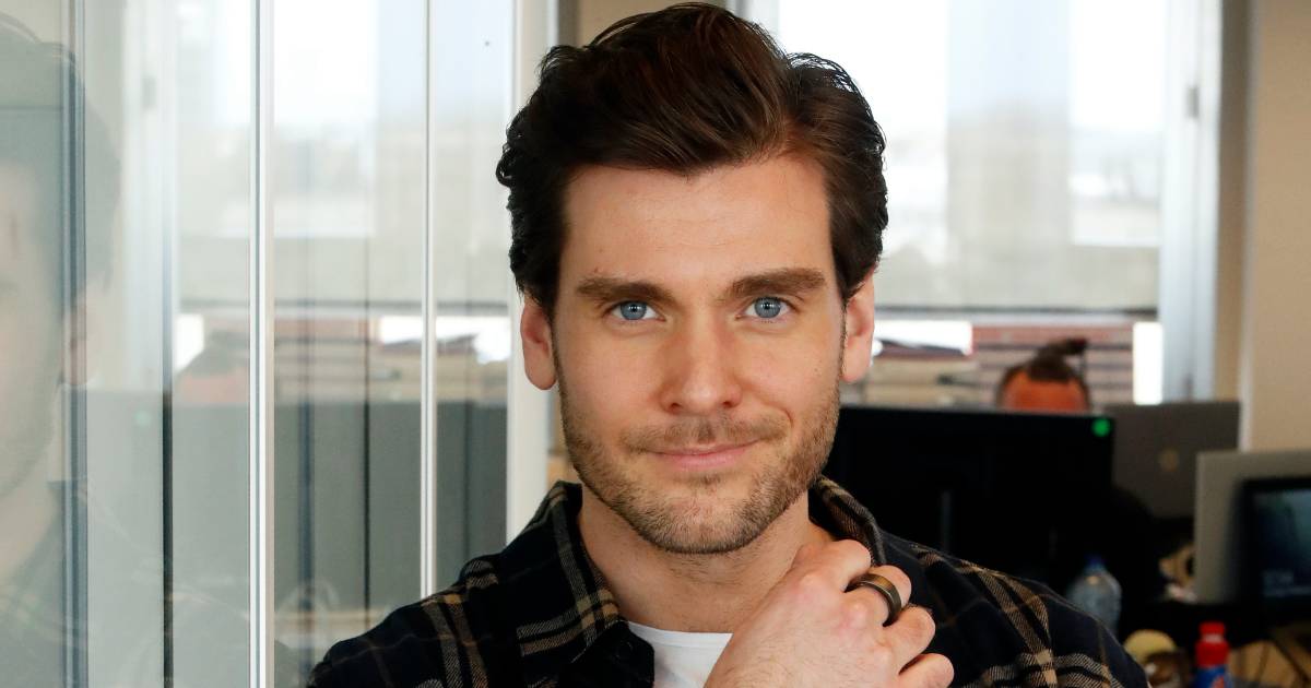 ‘First Dates’-barman Bram is papa geworden | Showbizz | hln.be
