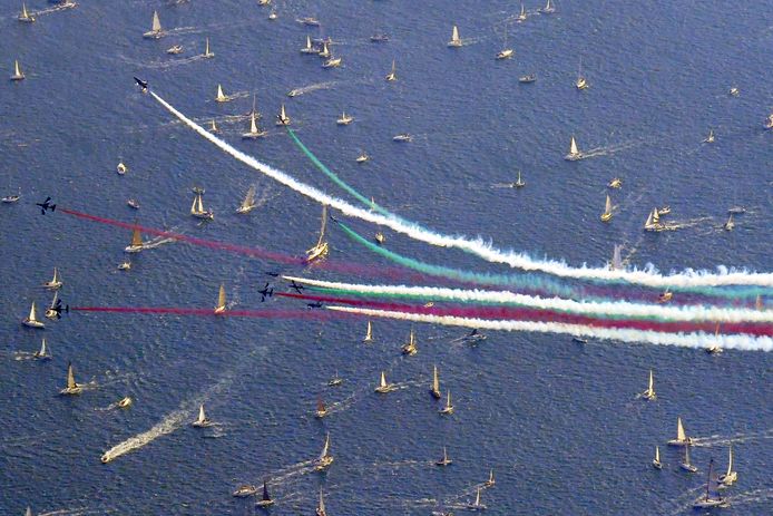 Spectaculaire beelden uit de grootste botenrace ter wereld | Meer sport ...