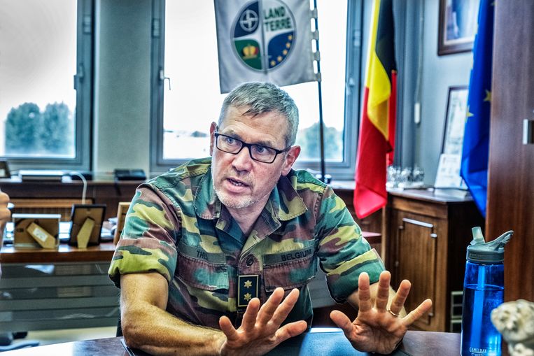 ‘We zitten dik in de shit’: deze generaal moet het Belgisch leger redden