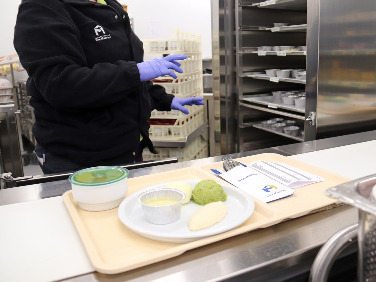 AZ Sint-Maarten behaalt Smiley-label voor voedselveiligheid | Foto | hln.be