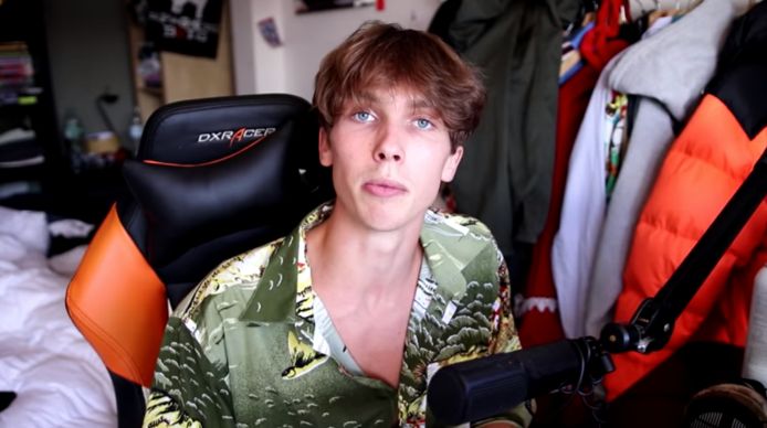 YouTuber Acid gooit nog wat olie op het vuur met ‘verontschuldiging ...