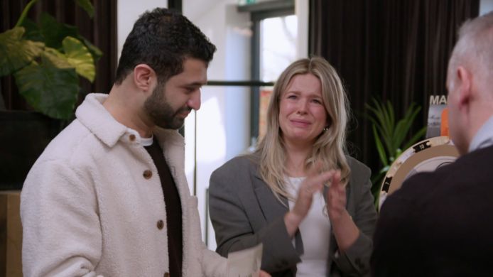 Kopen zonder kijken-stel is ongewenst kinderloos, makelaar Alex houdt ...