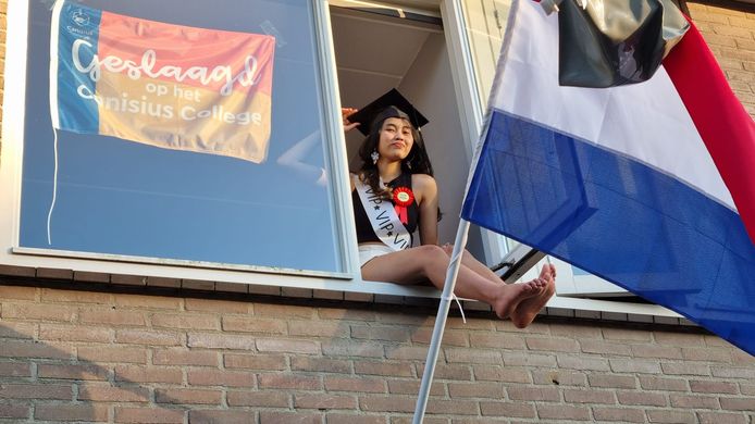 Ja, geslaagd! Voor deze scholieren was dat extra bijzonder: ‘Nu ben ik ...