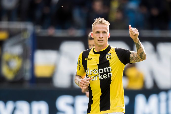 Büttner in beeld bij Fortuna Düsseldorf | Vitesse | gelderlander.nl