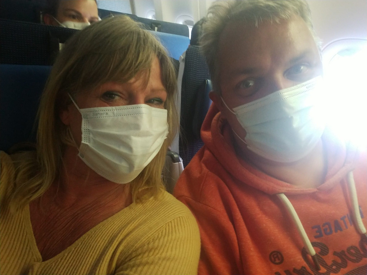 Kato en Ronald geland uit Kaapstad, maar gestrand op Schiphol na paniek ...