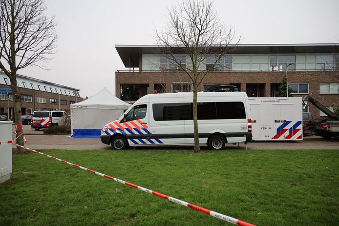 Verdachte Jean van B. (51) blijft voorlopig vastzitten voor moord op tweelingbroer René ...