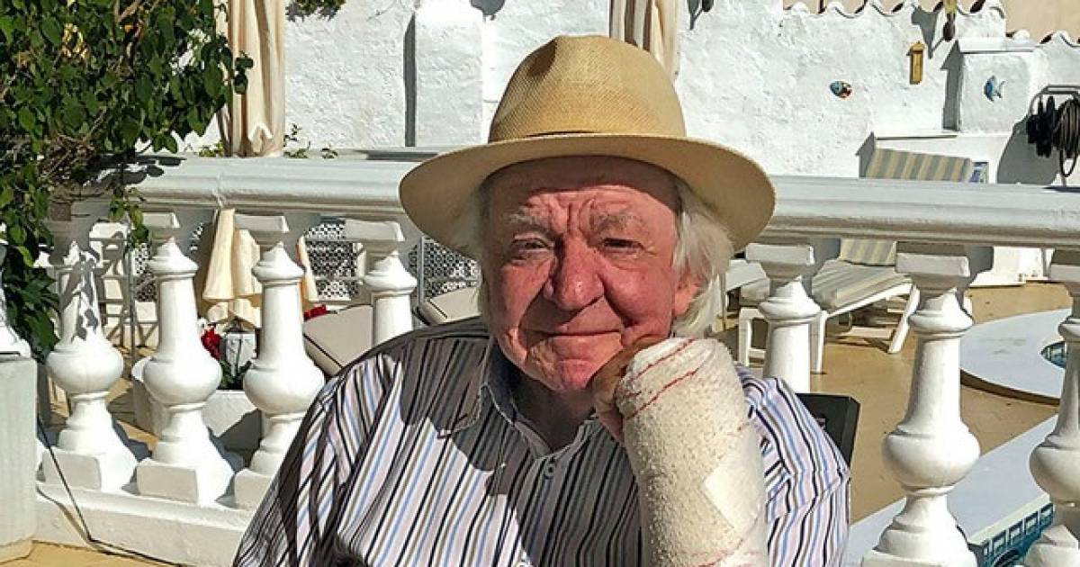 Aad van Toor breekt pols na lelijke val | Show | AD.nl