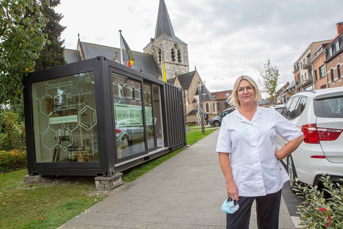 Ria (50) opent pop-up De Huidboetiek in Dilbeek-centrum: “Initiatieven ...