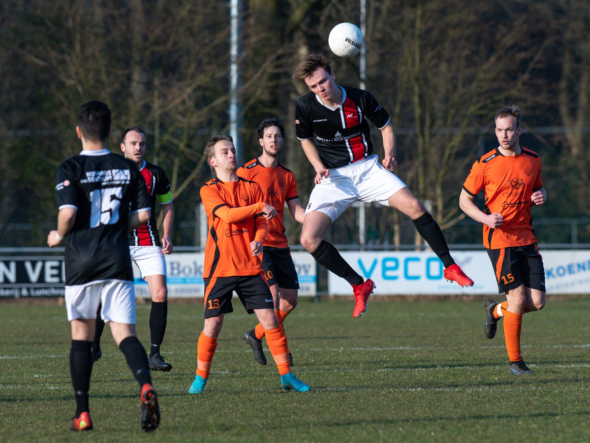Jasper Vink bezorgt JVC Cuijk nipte zege | Foto | gelderlander.nl