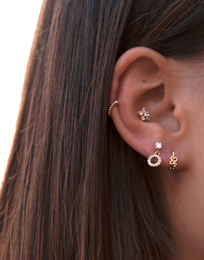 Zussen Lena (26) en Lucie (21) starten online juwelenwinkel op: “Het is ...