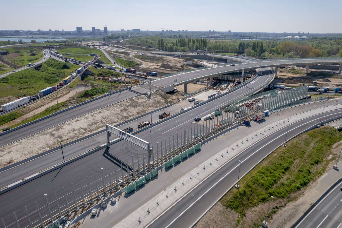 Knooppunt Antwerpen-West op E17 heropent na vier jaar hard werken: “Het ...
