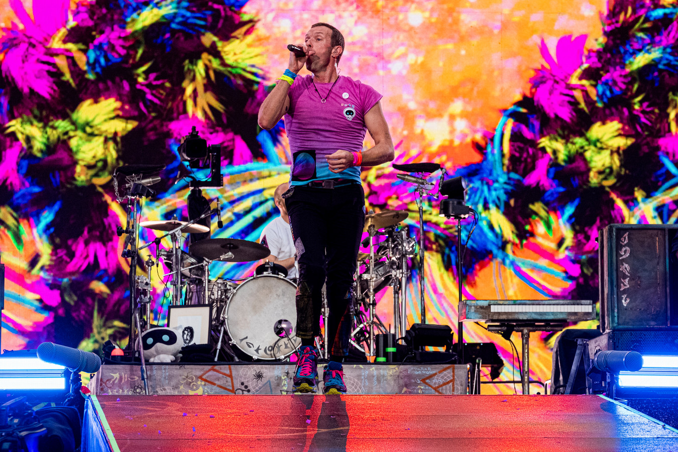 Recensie | Coldplay pakt in de Arena zelfs de grootste cynicus met ...