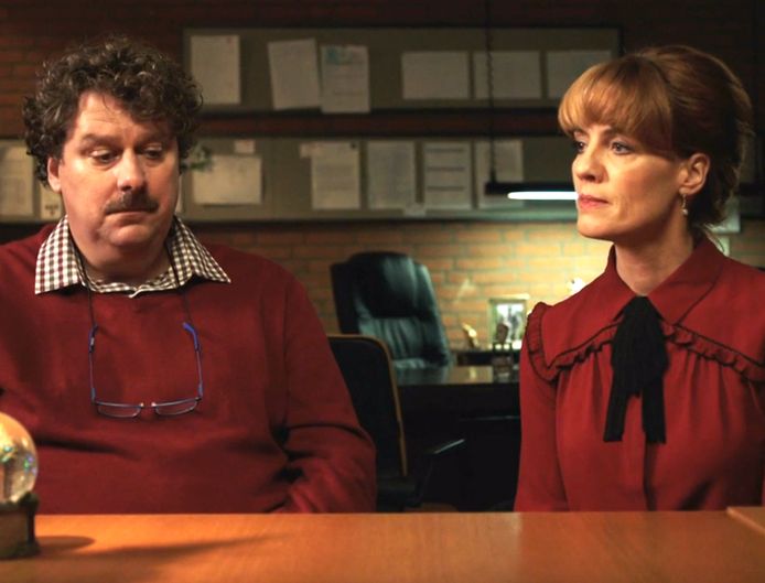 Cast Luizenmoeder komt met nieuw satirisch programma | Show | AD.nl