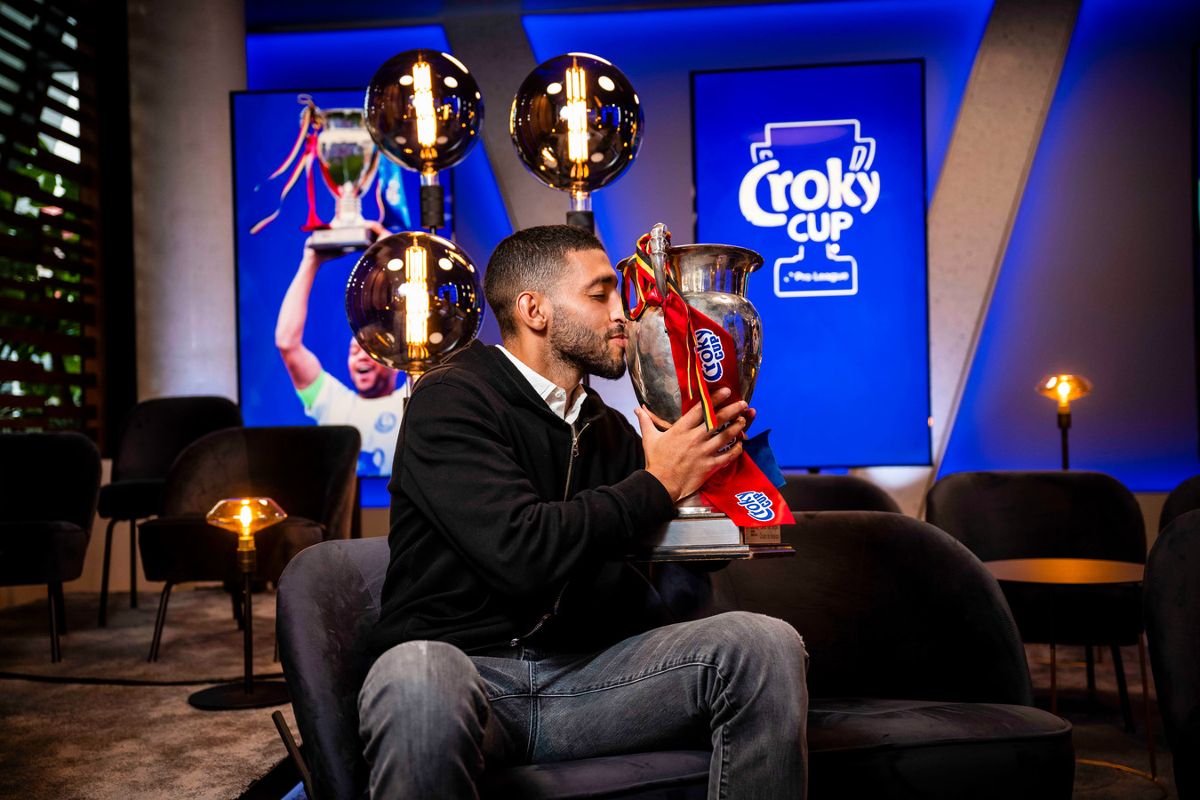 ‘Spion’ Tarik Tissoudali over AA Gent, zijn revalidatie en het WK: “Ik ... ‘Spion’ Tarik Tissoudali over AA Gent, zijn revalidatie en het WK: “Ik ...