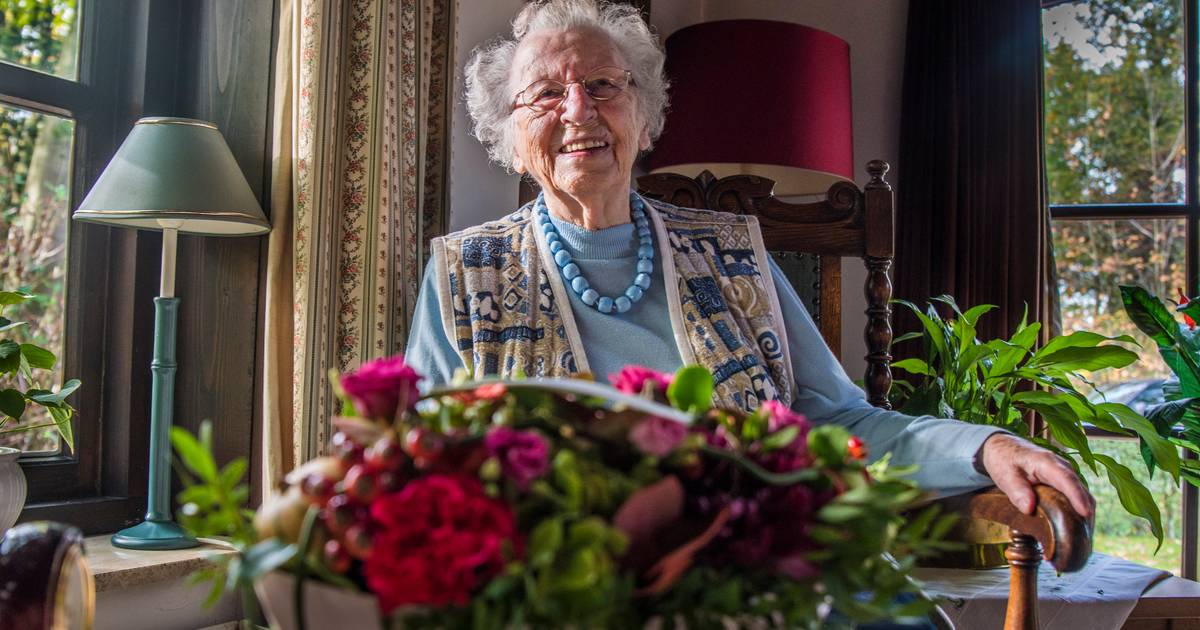101-jarige mevrouw Ten Cate woont zelfstandig, maar met ‘een beetje ...