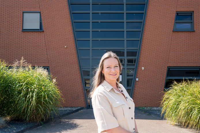 Uniek in Nederland: Spinning Jenny gaat in Twente garen spinnen van oud ...