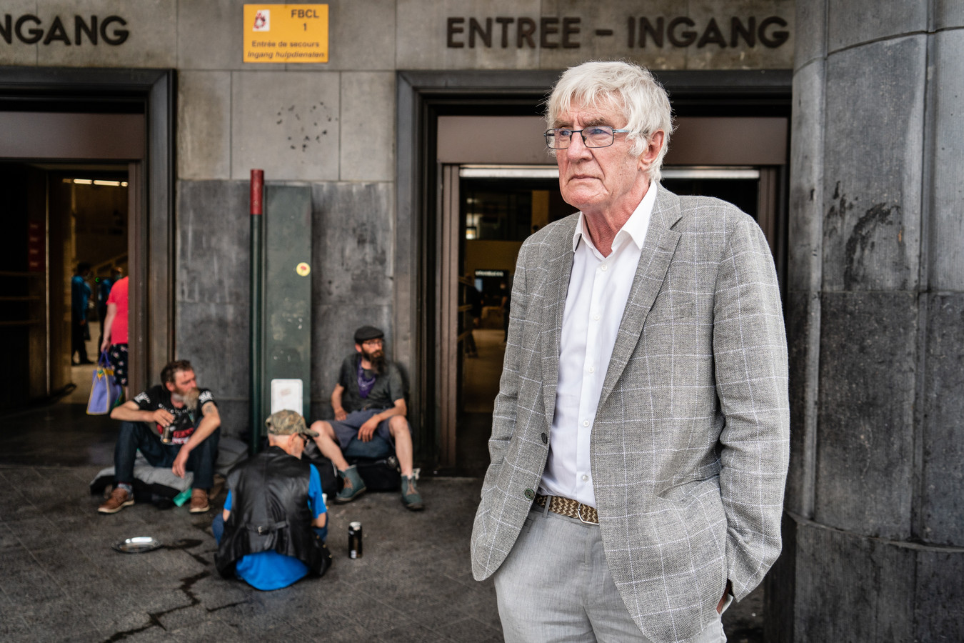 ‘Genderneutrale toiletten en woke leiden ons af van het echte probleem ...