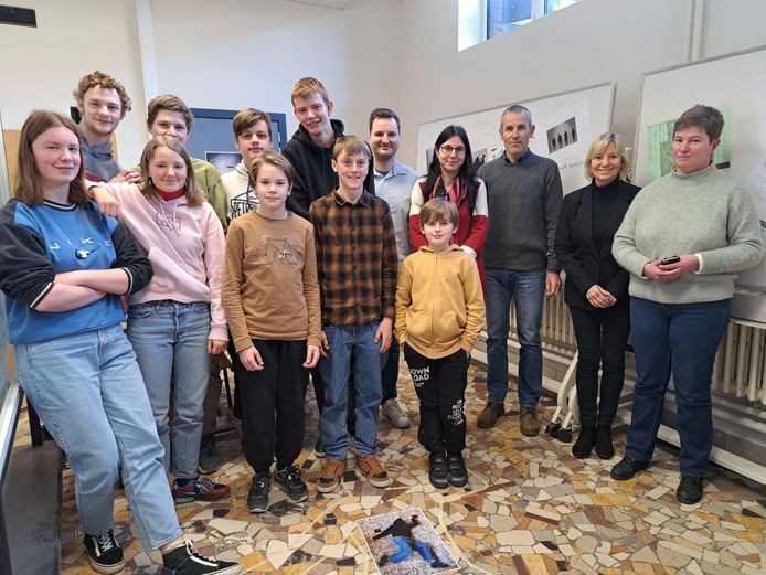 Leerlingen VTI sluiten directie op... om zelfontworpen escape room uit te proberen | Leuven | hln.be