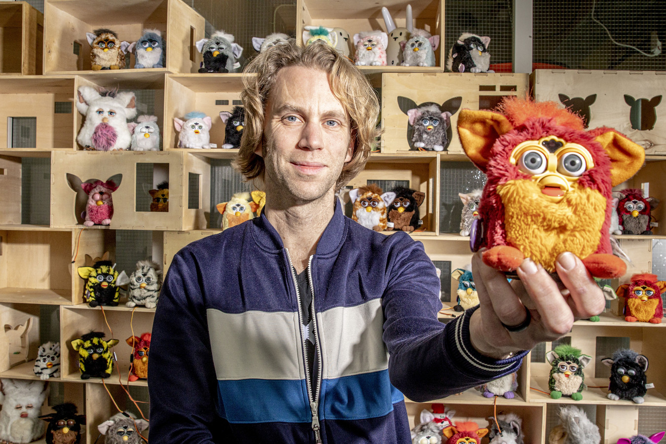 Hij is terug! De ‘griezelige’ Furby die ‘boze’ ouders tot waanzin dreef ...