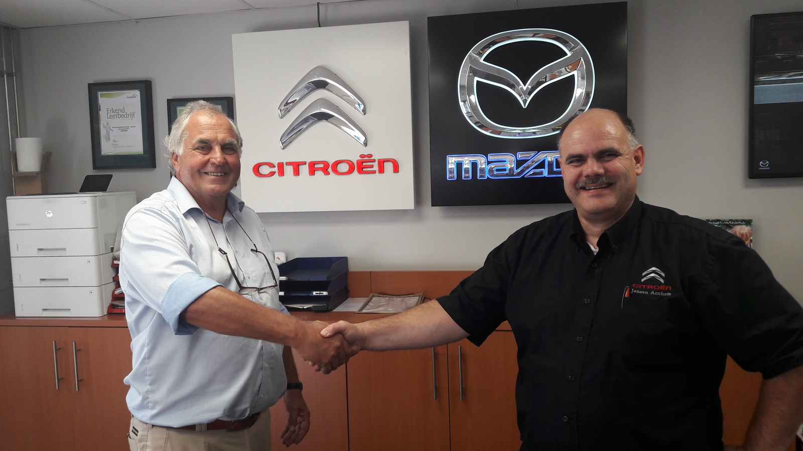 Arnhems autobedrijf in gevecht met Citroën om behoud van klanten | Foto ...