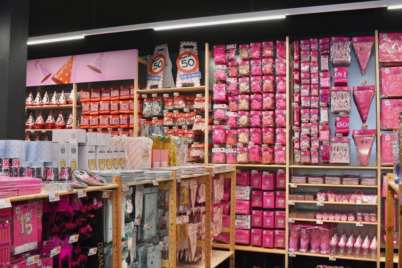 Nederlandse winkel in feestartikelen SoLow opent de deuren langs ...